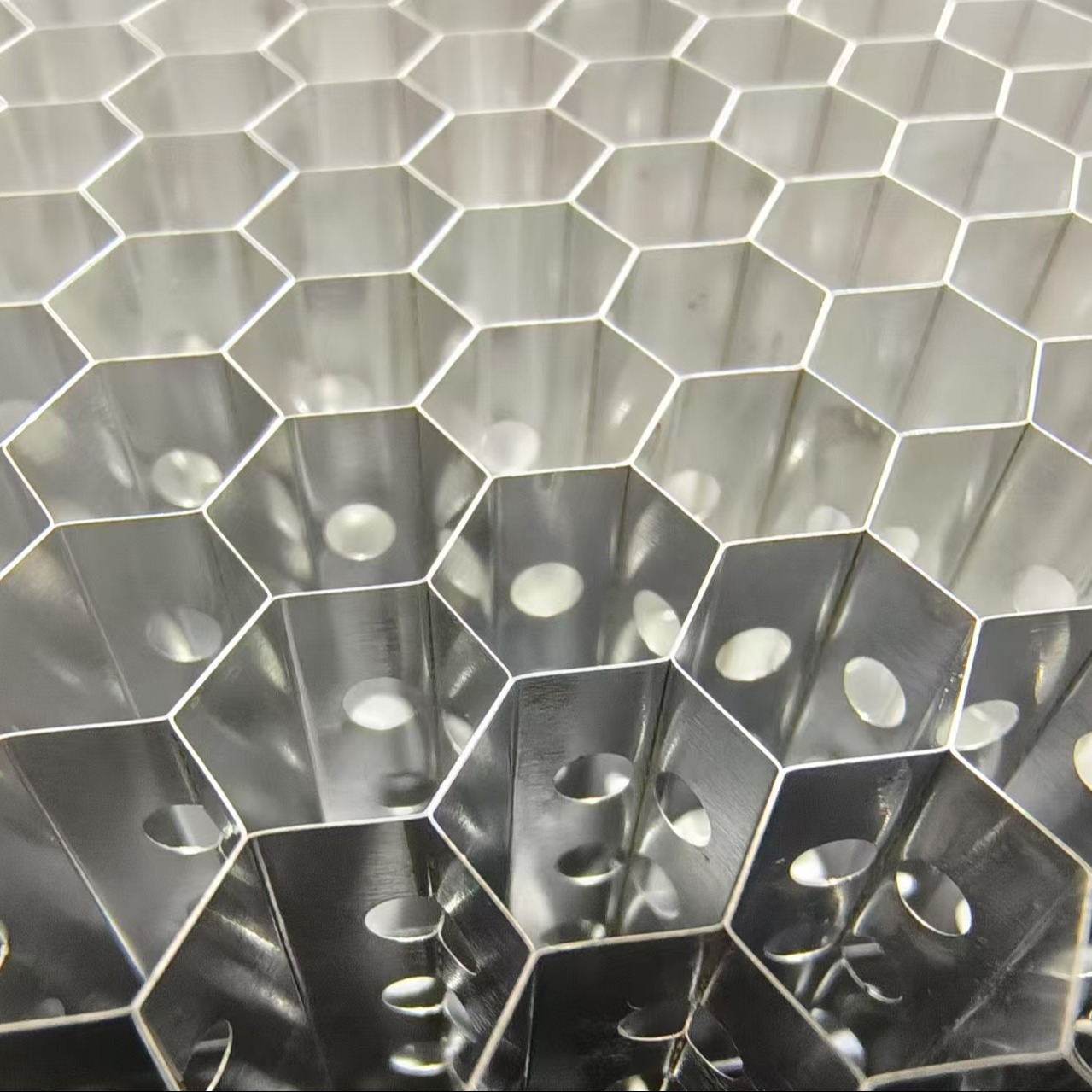 Punching Holes Slotted Aluminum Honeycomb Core Side Length 5.5mm